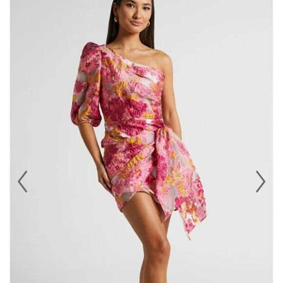 Showpo. | Dresses | Nwt Showpo Brailey Shoulder Puff Sleeve Dress In ...